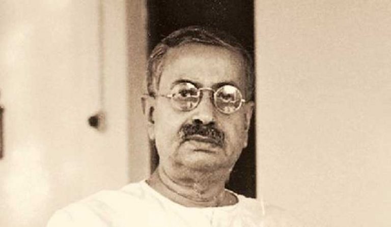 Rajsekhar basu and his Swadeshi connections in pre-independence era