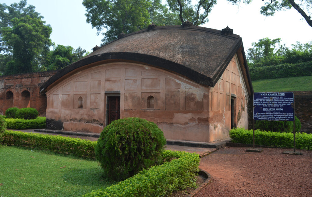 Qadam Rasul Mosque islamic architecture ইসলামি স্থাপত্যে মিশলো বাংলার ...